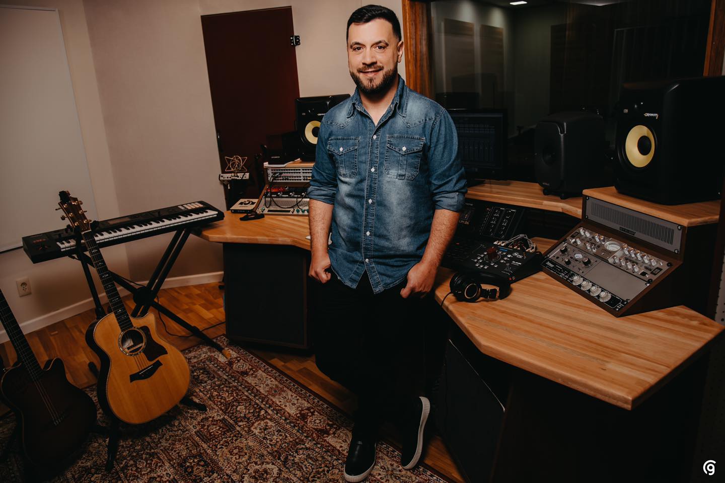 Entrevista a Lucas Sugo: Su infancia en Tacuarembó, el salto al éxito ...