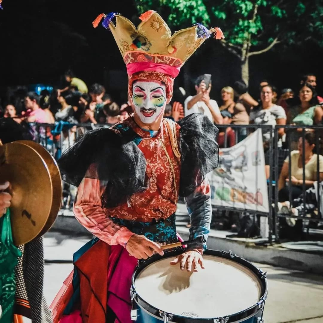 “Es la Historia de un Pueblo”: La murga La Marchanta celebra su cuarto ...